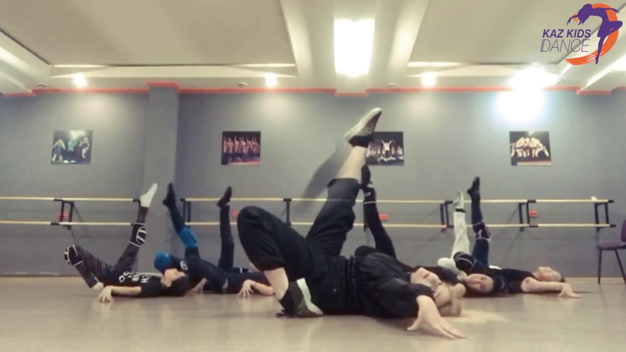 Kaz Kids Dance - Наработки по vogue - YouTube