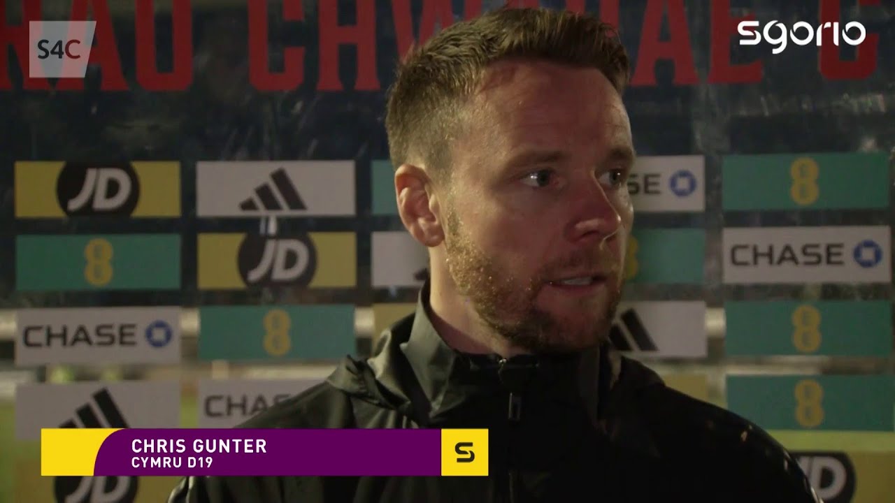 Ymateb Chris Gunter a Zach Giggs | Portiwgal D19 1-0 Cymru D19 - YouTube