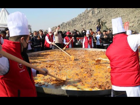 SİVRİHİSAR'DAN DÜNYA REKORU! - Eskişehir'de dünyanın en büyük sucuklu yumurtasını yaptılar