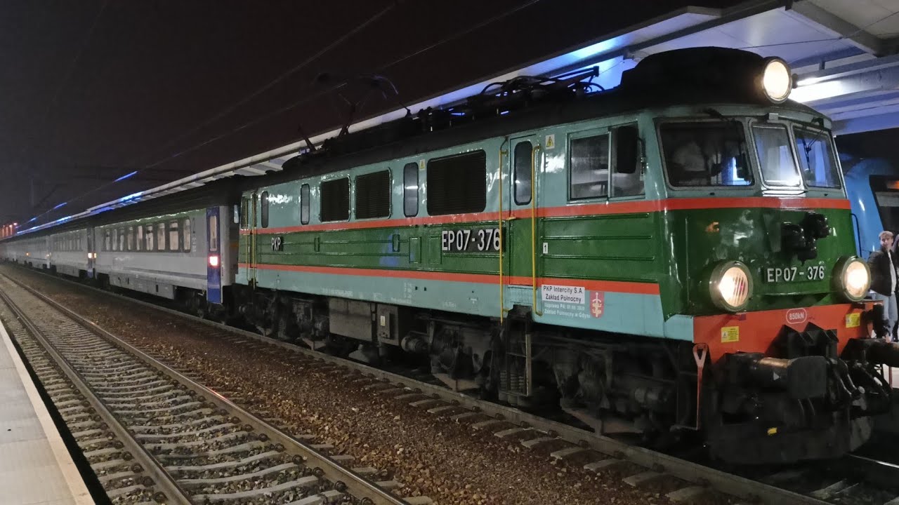 EN71-022, EP07-376 IC ,,CHEŁMOŃSKI" , EN57AL-1296 - YouTube