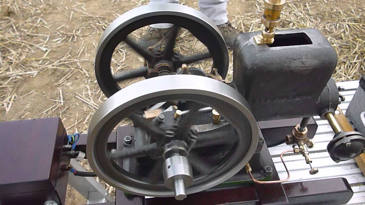 Red Wing Hit & Miss Stationary Engine. - YouTube