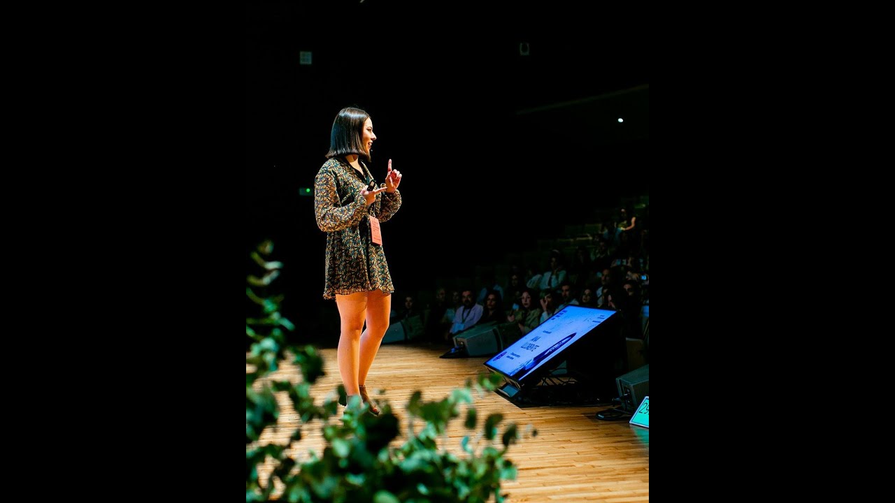 Ana Llorente - Murcia Shops Forum 2022 - YouTube
