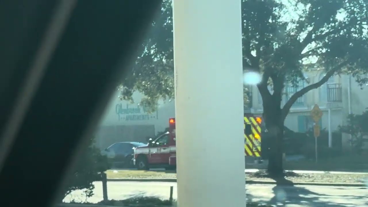 HFD Medic 55 Responding - YouTube