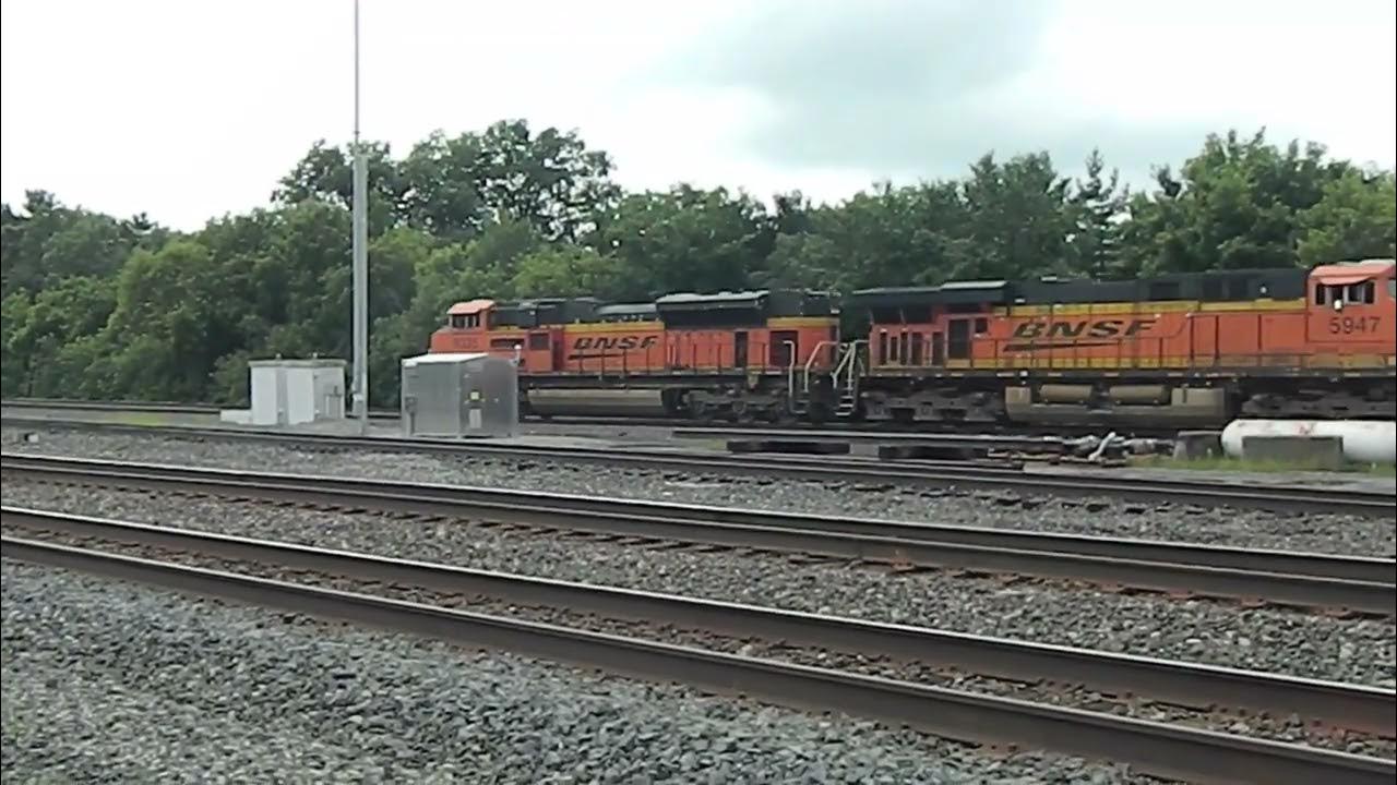 BNSF 9335 5947 4119 Berea OH June 27th 2015 - YouTube
