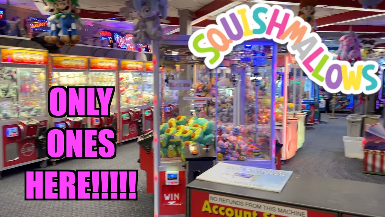 SQUISHMALLOW CLAW MACHINE ARCADE ALL TO OURSELVES - YouTube