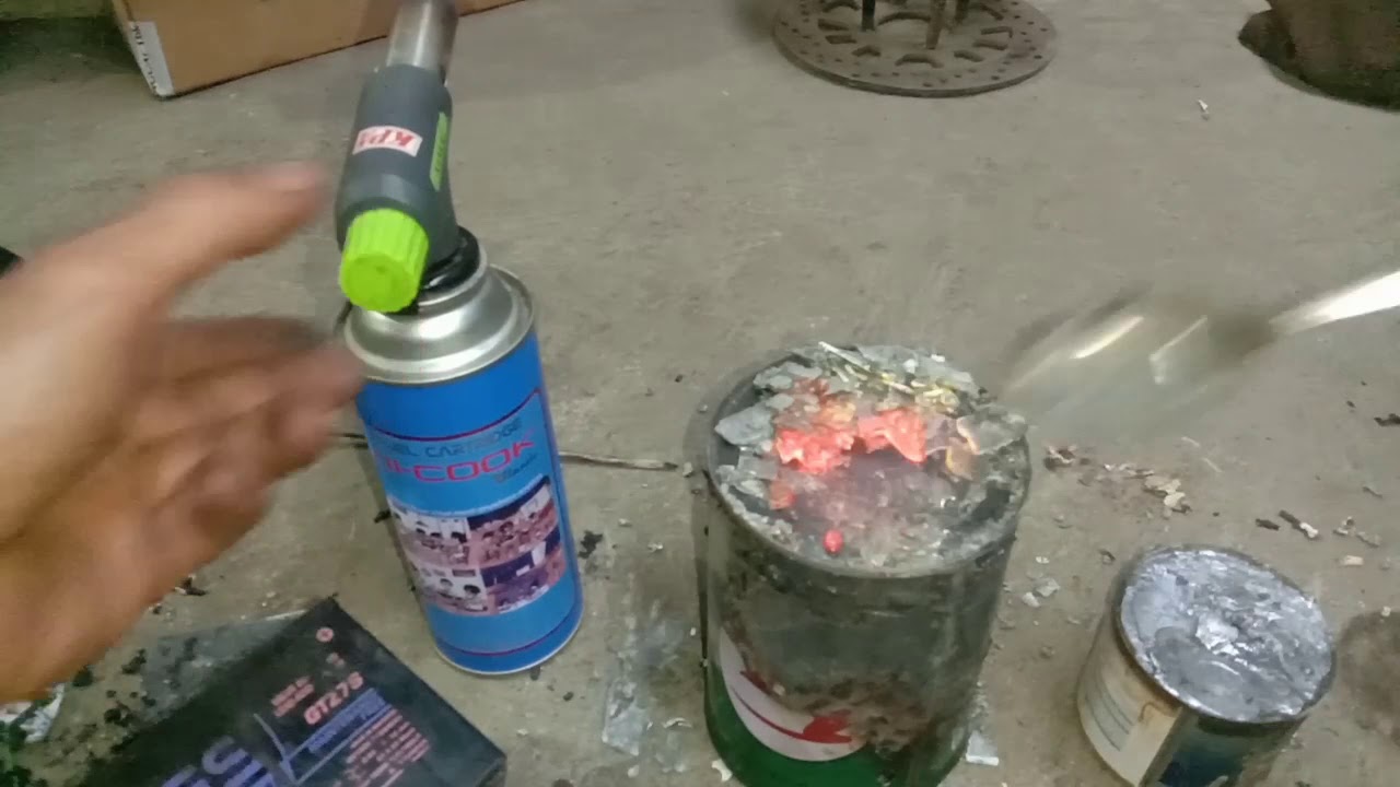 Cara Membuat Timah batangan dari aki bekas - YouTube