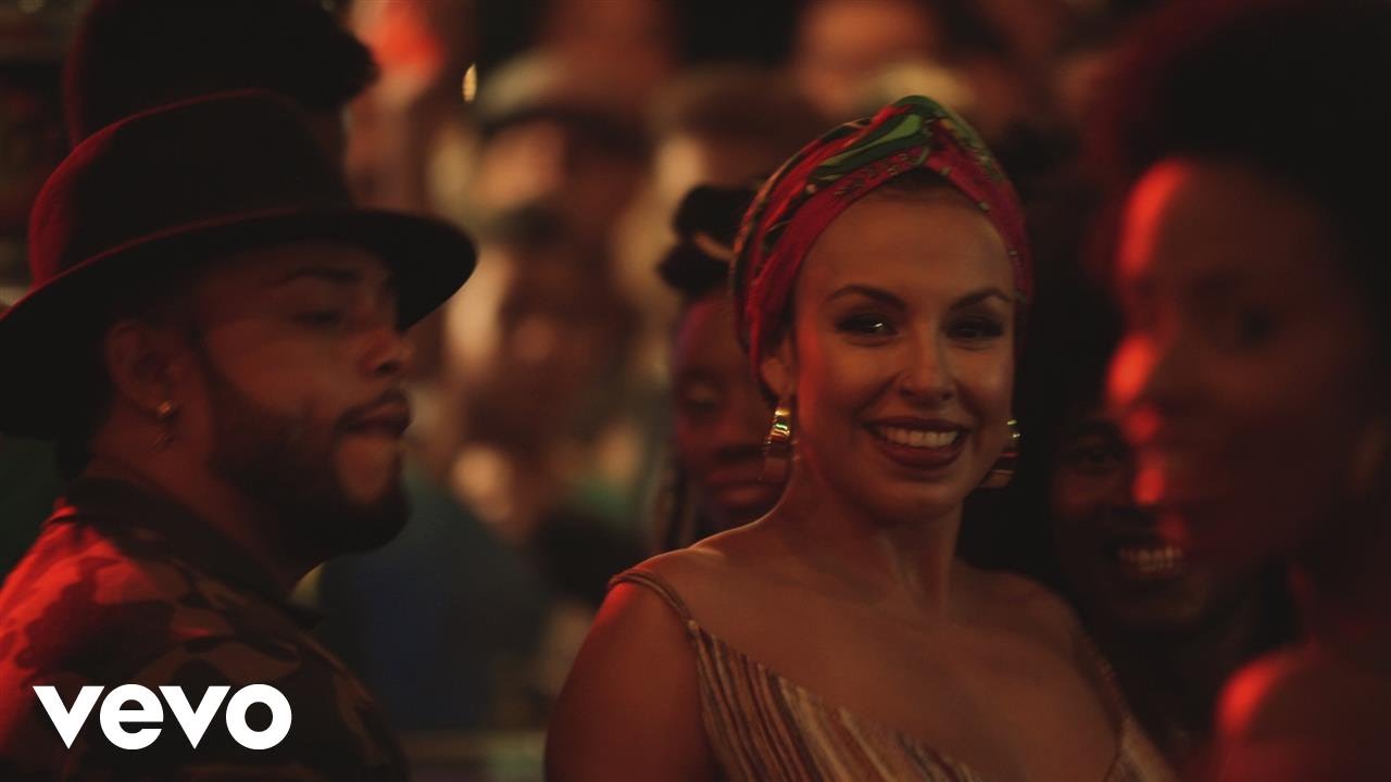 Maía - ¿Tu que Traes ? ft. Kevin Florez - YouTube