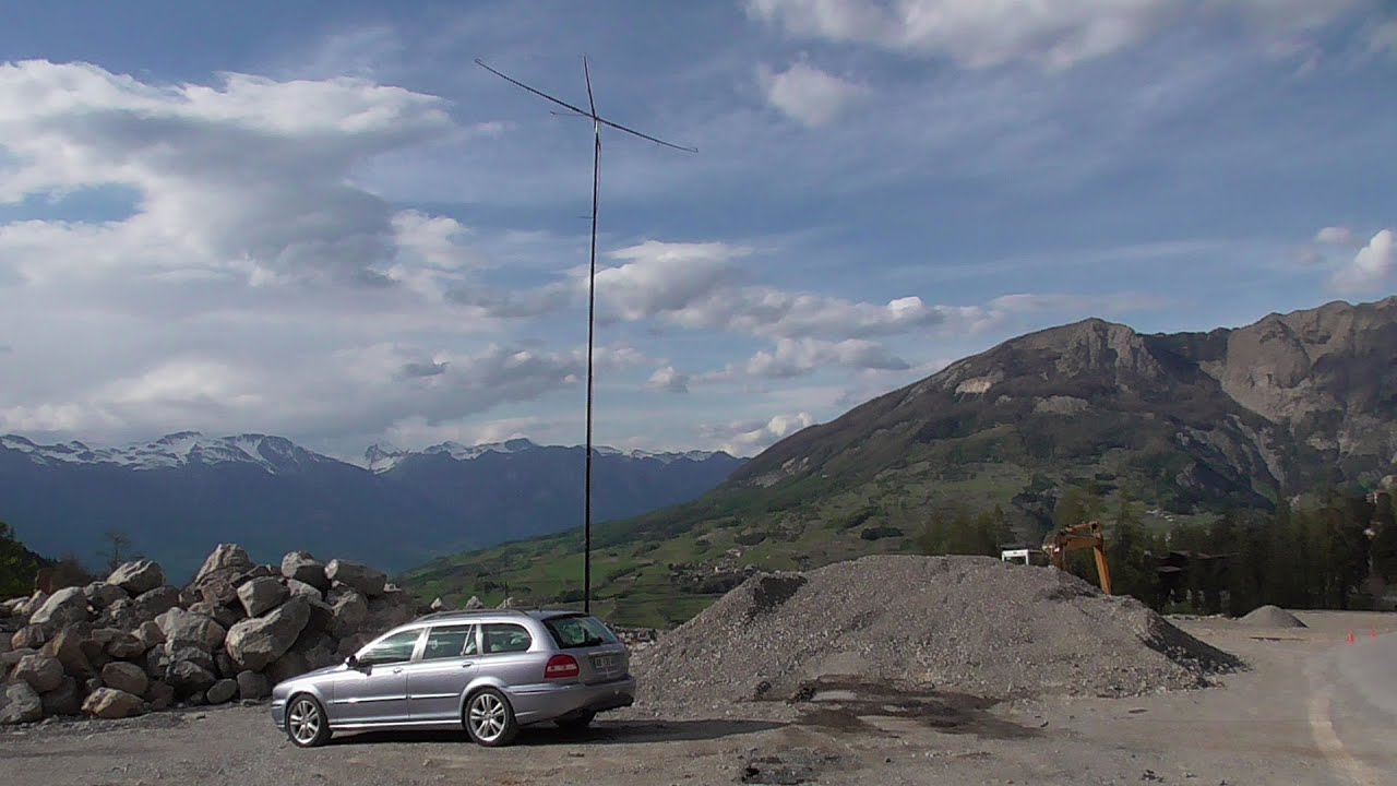 Short 11m.Band Sporadic Skip Contacts - YouTube