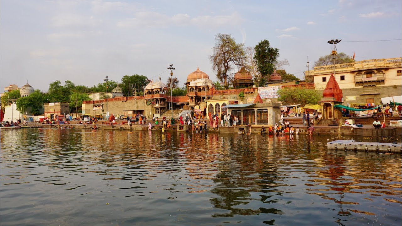 Ujjain Ram Ghat + Tempel - YouTube