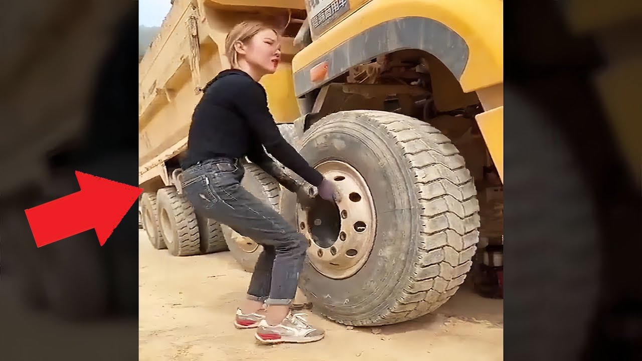 TOTAL IDIOTS AT WORK EPIC FUNNY STUPID / Bad Day At Work / Like A Boss ...