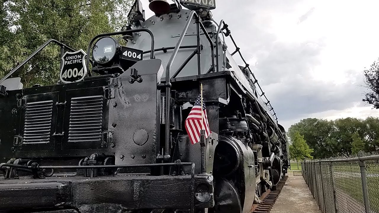 Big Boy No 4004 Steam Locomotive Up Close Walk Around - YouTube