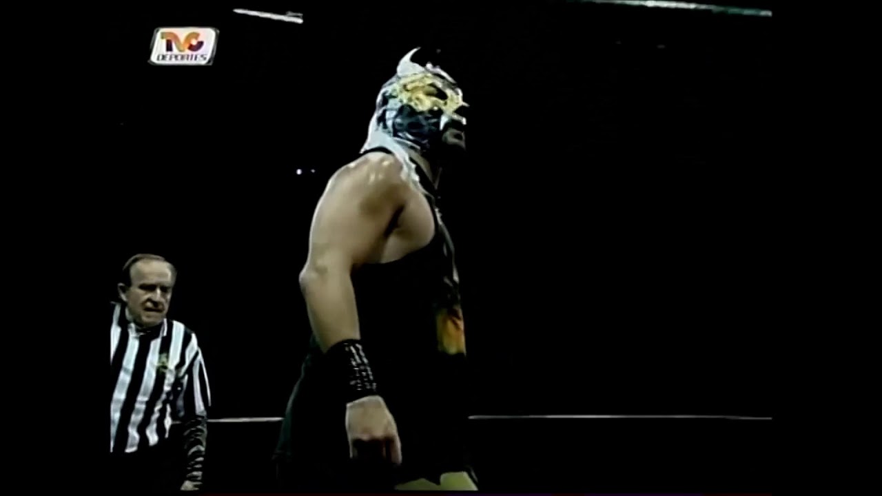 CMLL 2009 08 10 Místico vs Averno - YouTube