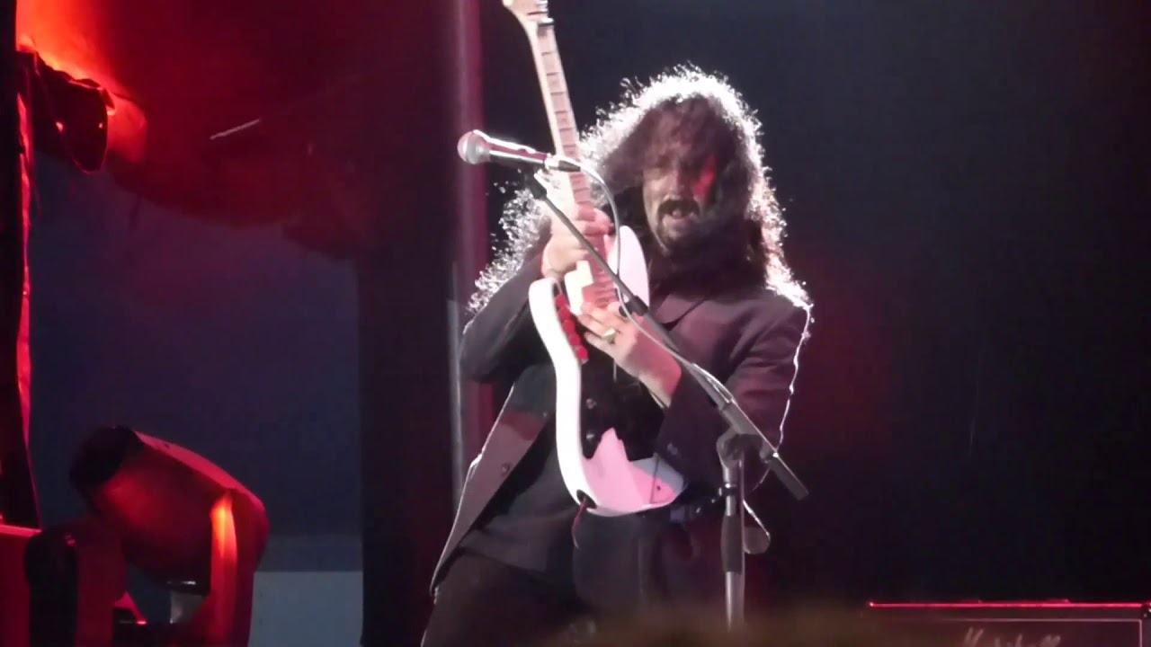 Jimi Bell Solo with Autograph - YouTube