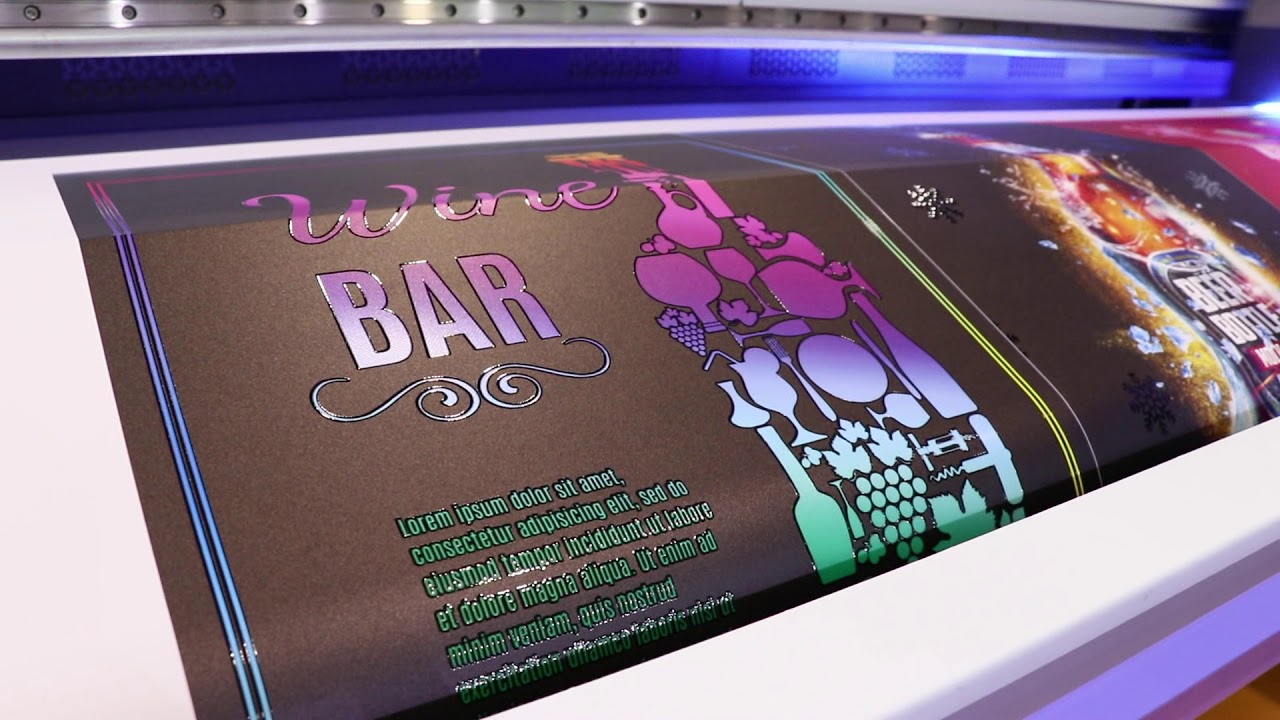 KEUNDO M3200 UV roll to roll printer with varnish printing - YouTube