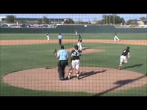 Jacob Huckabay Wood bat triple off the wall @UMHB - YouTube