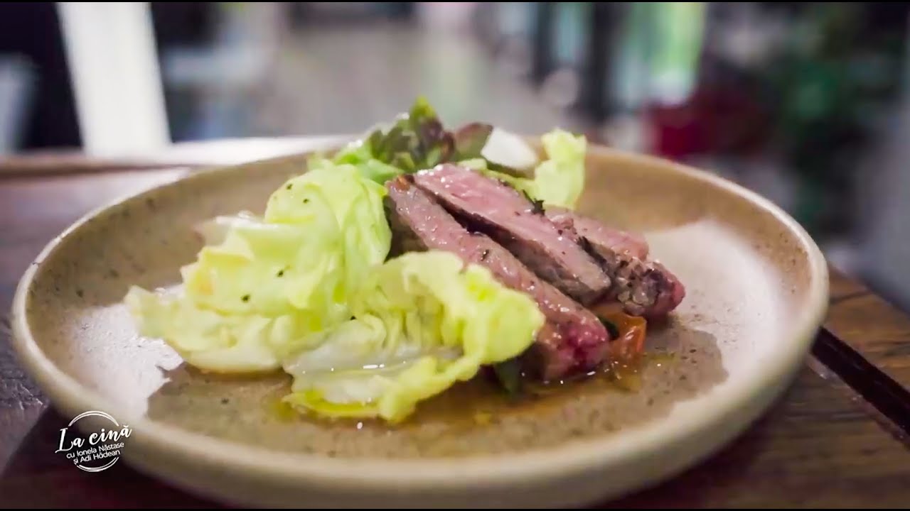 T-bone de vită cu garnitură de legume - YouTube