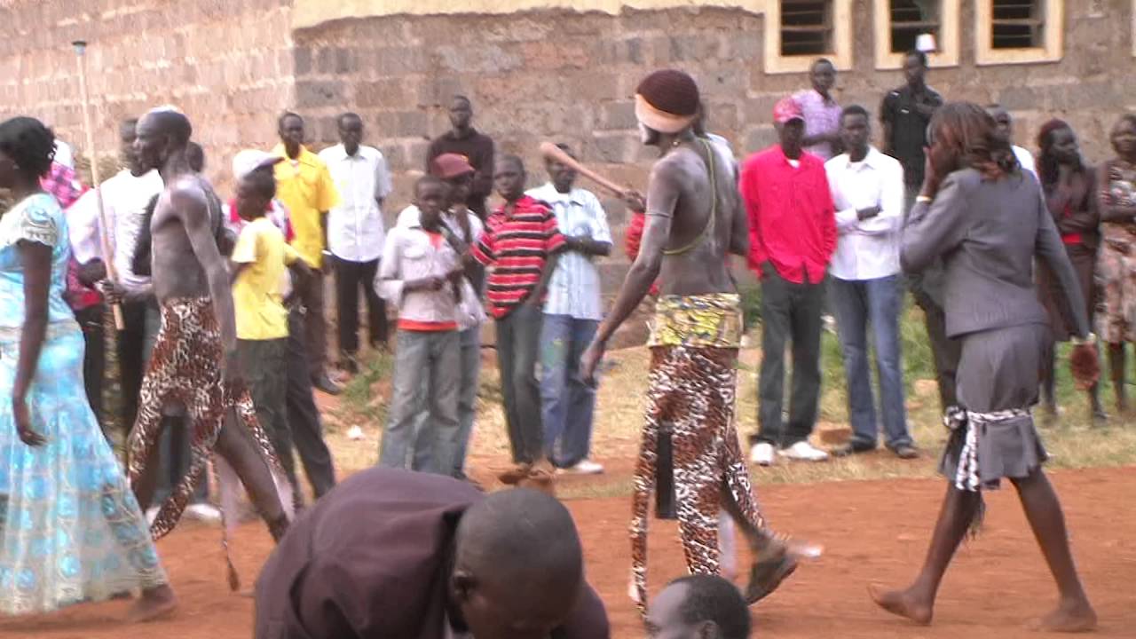 Dinka Bor Youth dancing in Nairobi 1 - YouTube