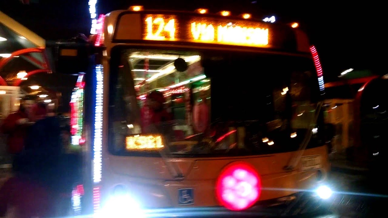 CTA Holiday Bus at Navy Pier on the 124. Inside an - YouTube