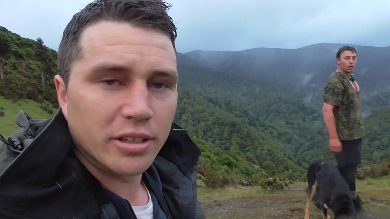 Ruahine hunter spring hunt - YouTube