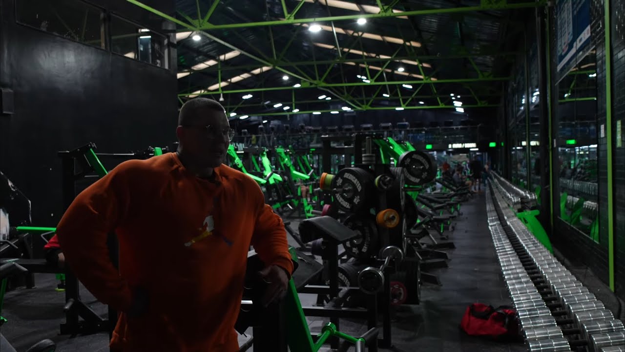 Vlog 36 - trening na Dedicated SUPERGYM - YouTube