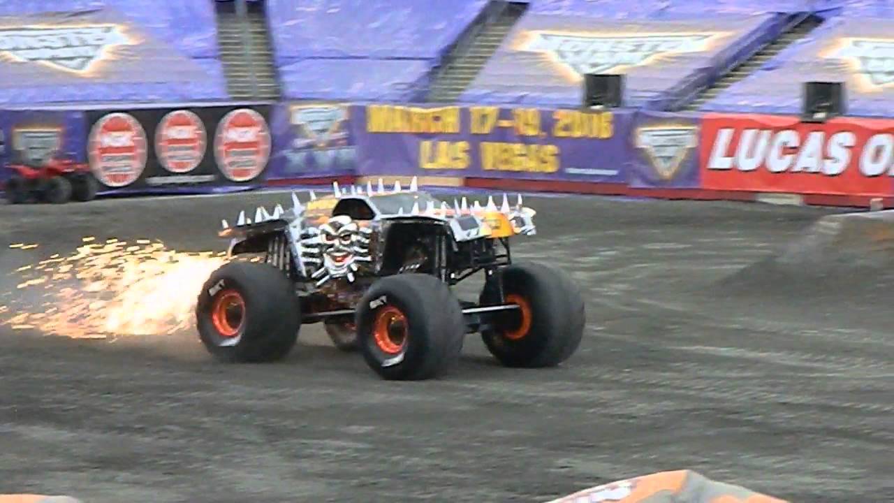 Max D Double Backflip attempt Gillette 2015 - YouTube