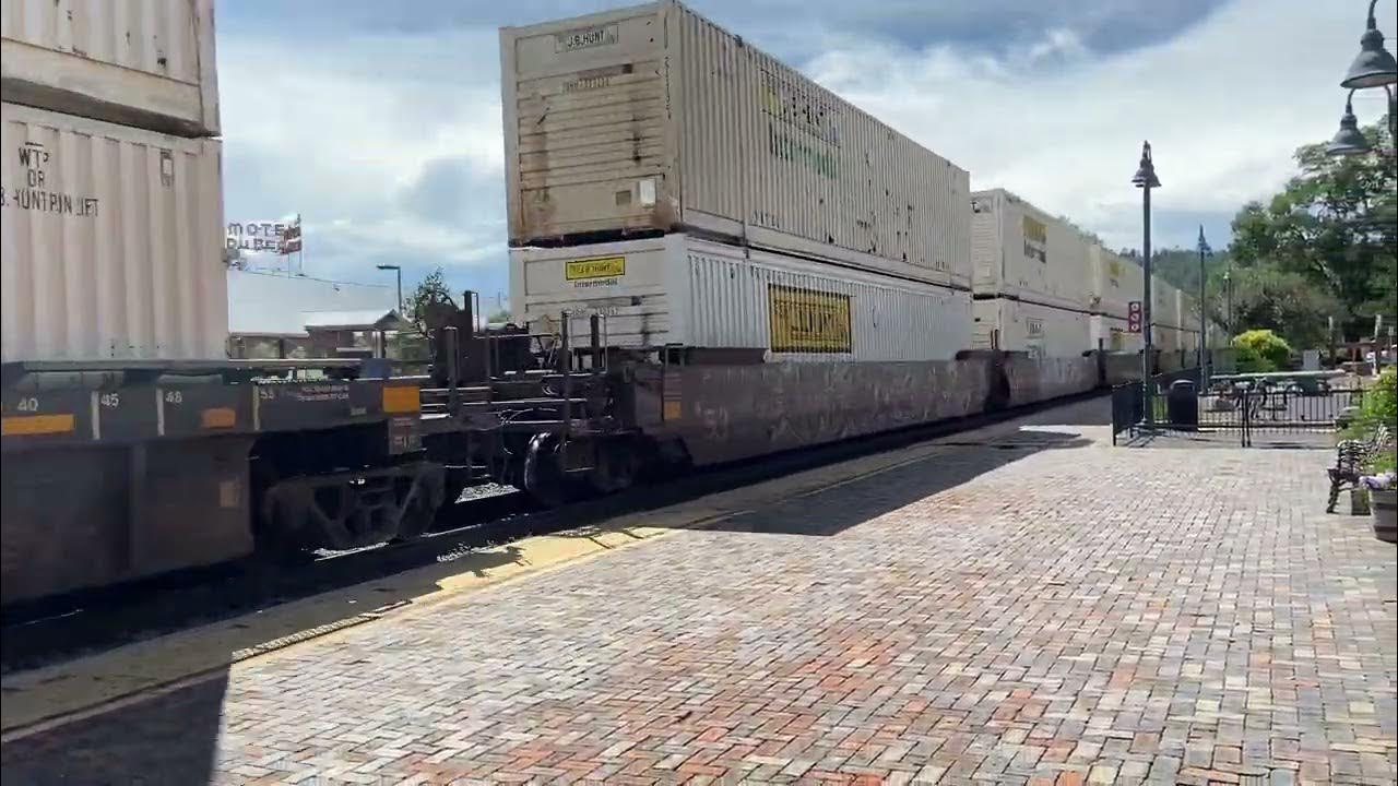 BNSF 6543 East at Downtown Flagstaff - YouTube