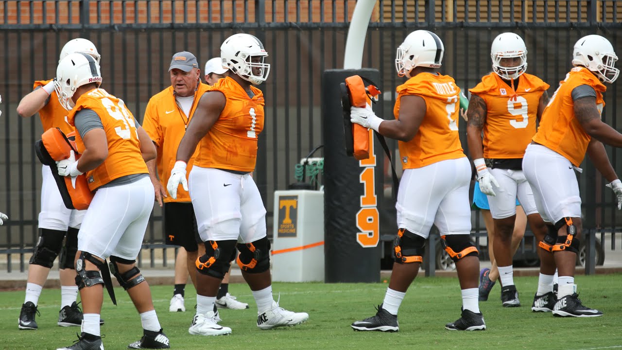 Tennessee Vols Football Practice 8-5-15 - YouTube