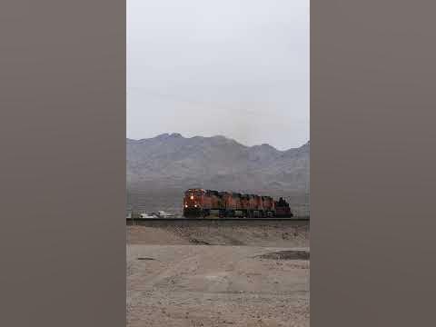 BNSF 6505 WB MANIFEST TRAIN MP 595 NEEDLES SUB 12-30-2022 - YouTube