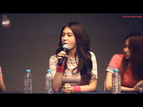 SOMI - Very Very Very hayran buluşmasında Blood, Sweat & Tears söylüyor.