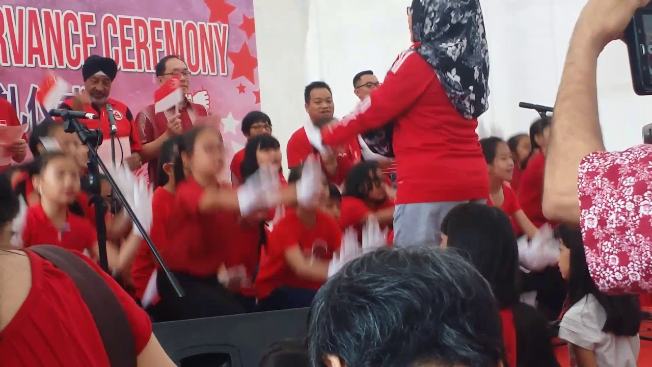 Radin Mas Primary School National Day Performance. - YouTube