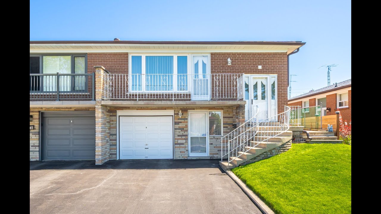 9 Riverton Drive, North York Home - Real Estate Properties - YouTube