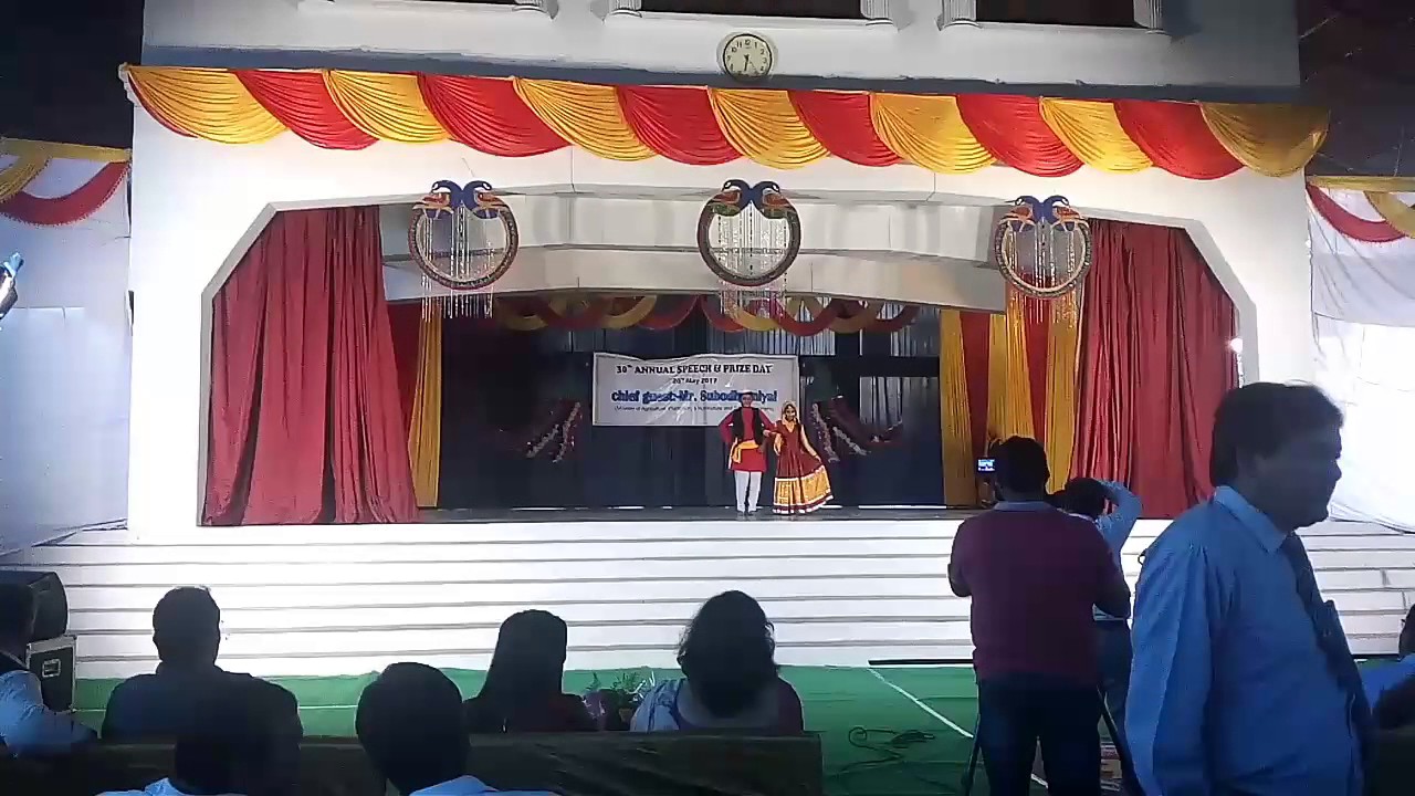 Garhwali Dance on LABRA CHORI /FYONLADIYA - YouTube