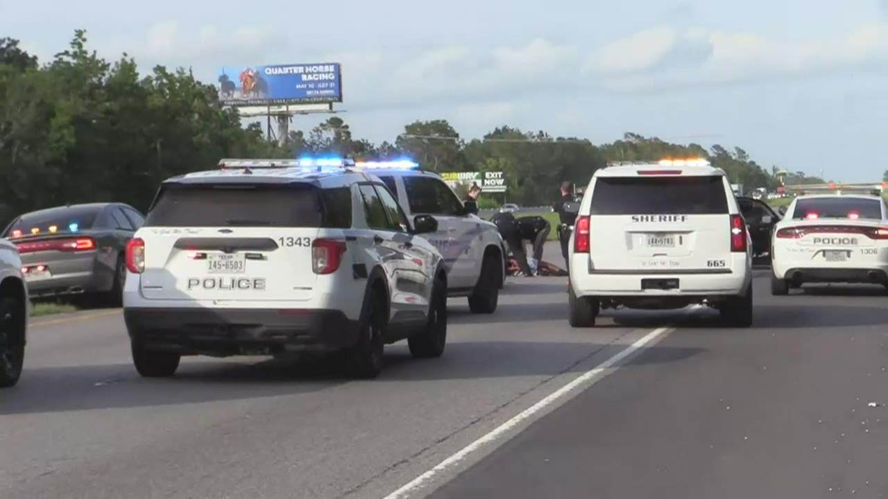 RAW: Police chase across Southeast Texas ends in Louisiana - YouTube
