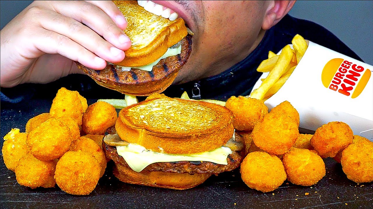 ASMR BURGER KING EATING IMPOSSIBLE WHOPPER CHEESY TOTS FRIES NO TALKING ...
