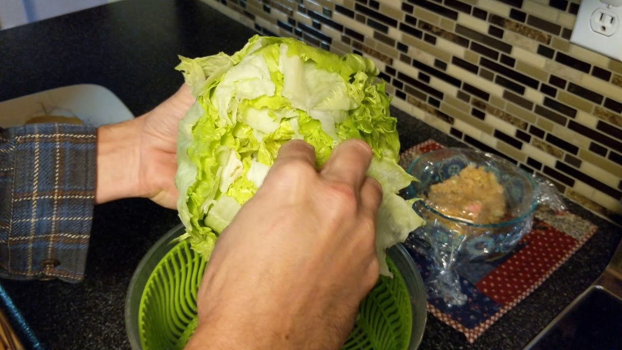 HOW TO REMOVE THE CORE FROM A HEAD OF LETTUCE - YouTube