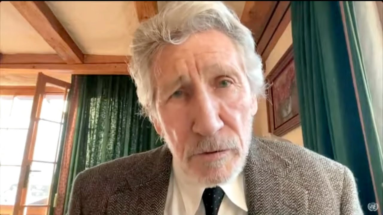 Roger Waters calls for peace in Ukraine at UN Security Council - YouTube