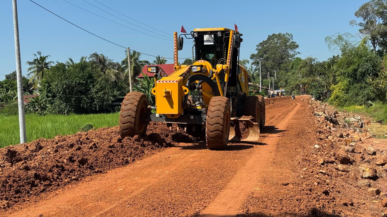 មិច កៀរ កិនបង្ហាប់ ស្រទាប់គ្រួសក្រហម ( Grading and compaction Top sub ...