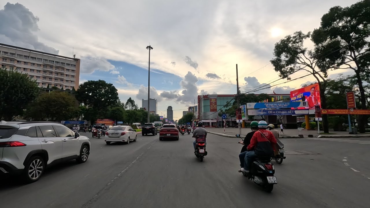 Can Tho P9 - Driving Tour from Hoa Binh Avenue to Cai Rang Bridge #135 ...