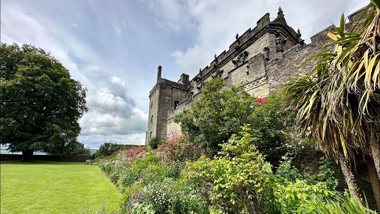Queen Anne Garden | Stirling Castle | Scotland - YouTube