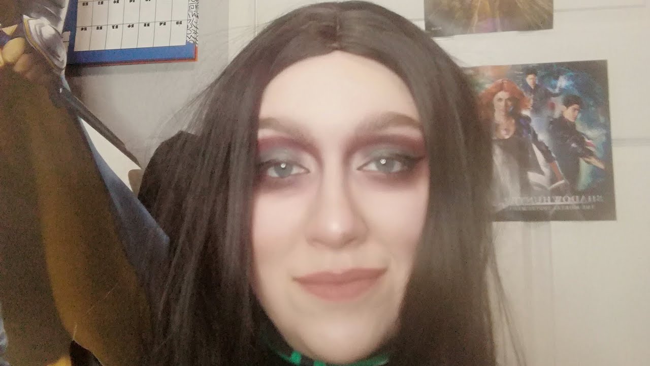 Hela Makeup - YouTube