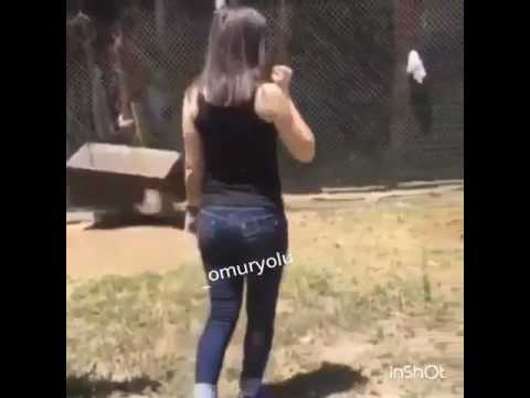 Şeher qızı kende gedende..