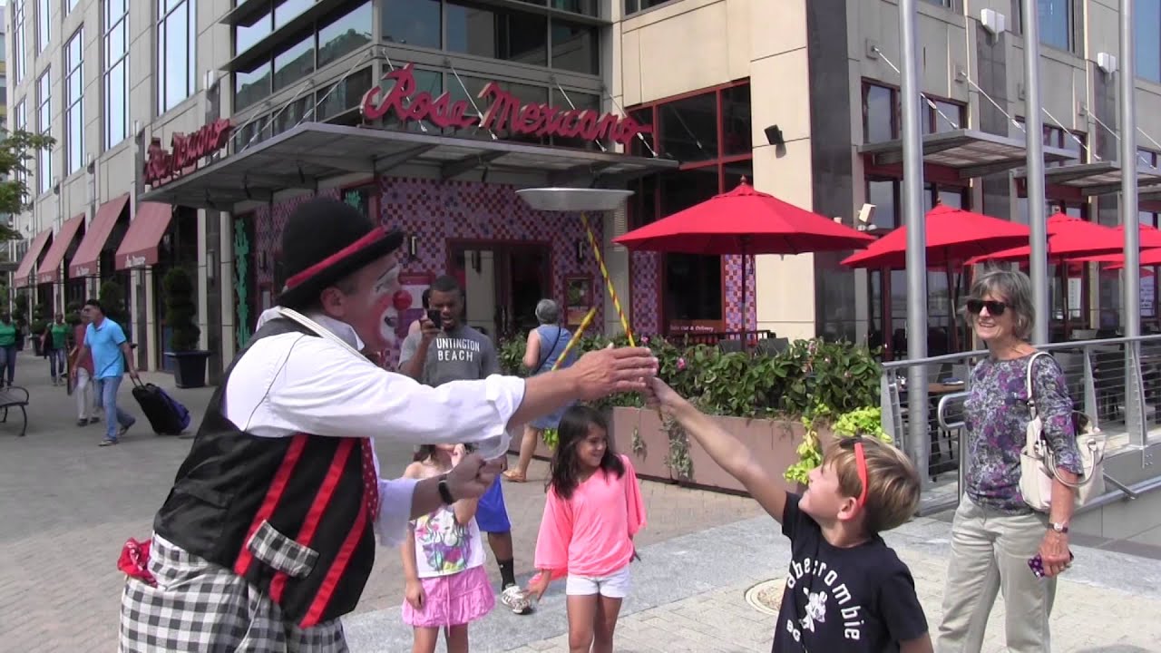 Kevin Brown the Clown [HD] - YouTube