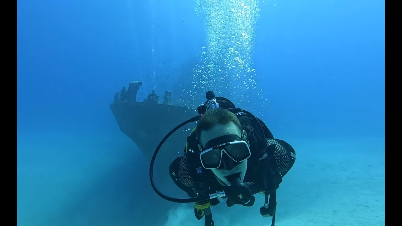 Wreck diving P31 Comino, Malta - YouTube