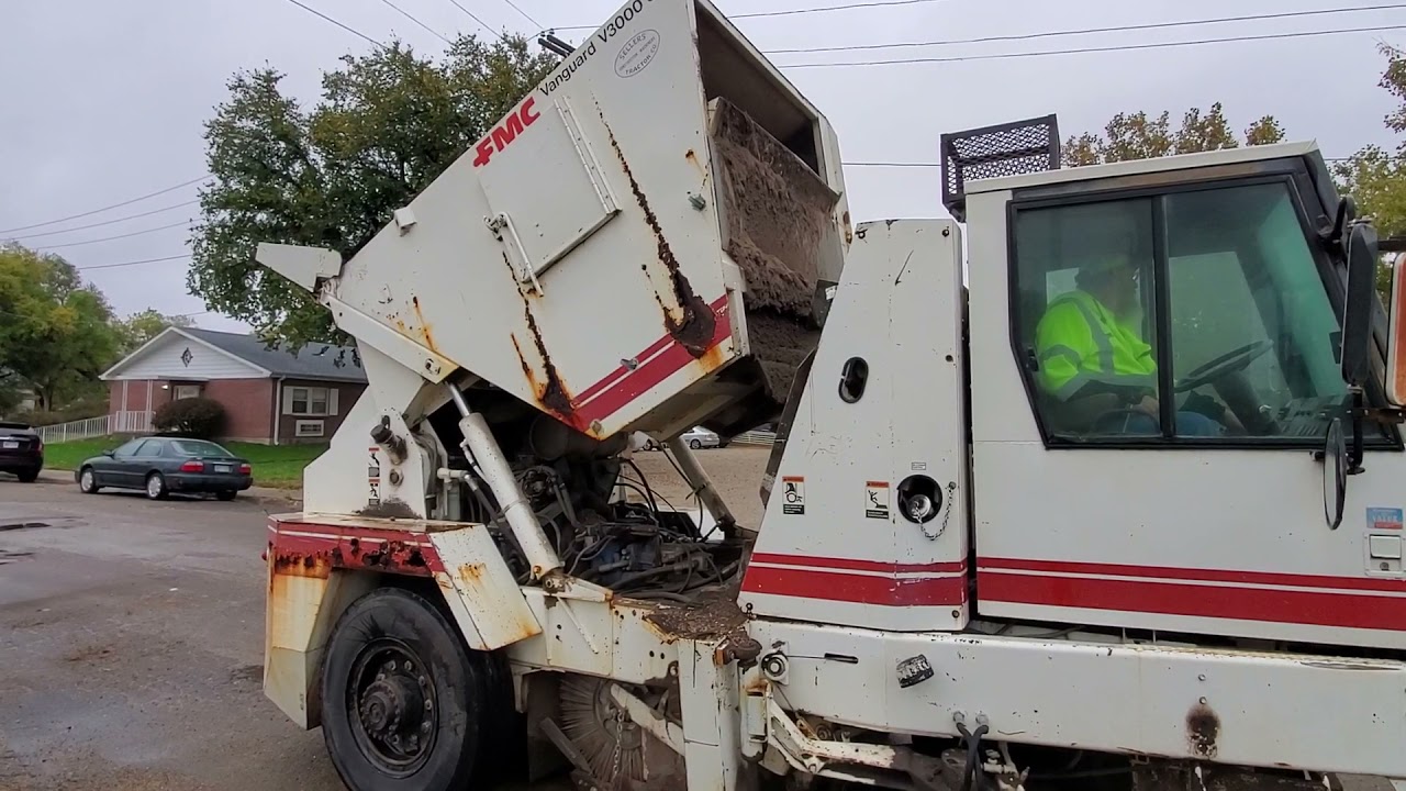 fmc street sweeper video 3 011022 - YouTube