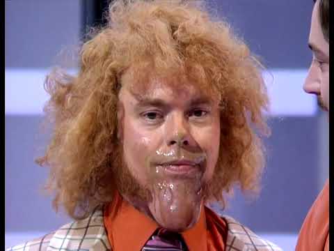 Rod Hull Fists Fun 4