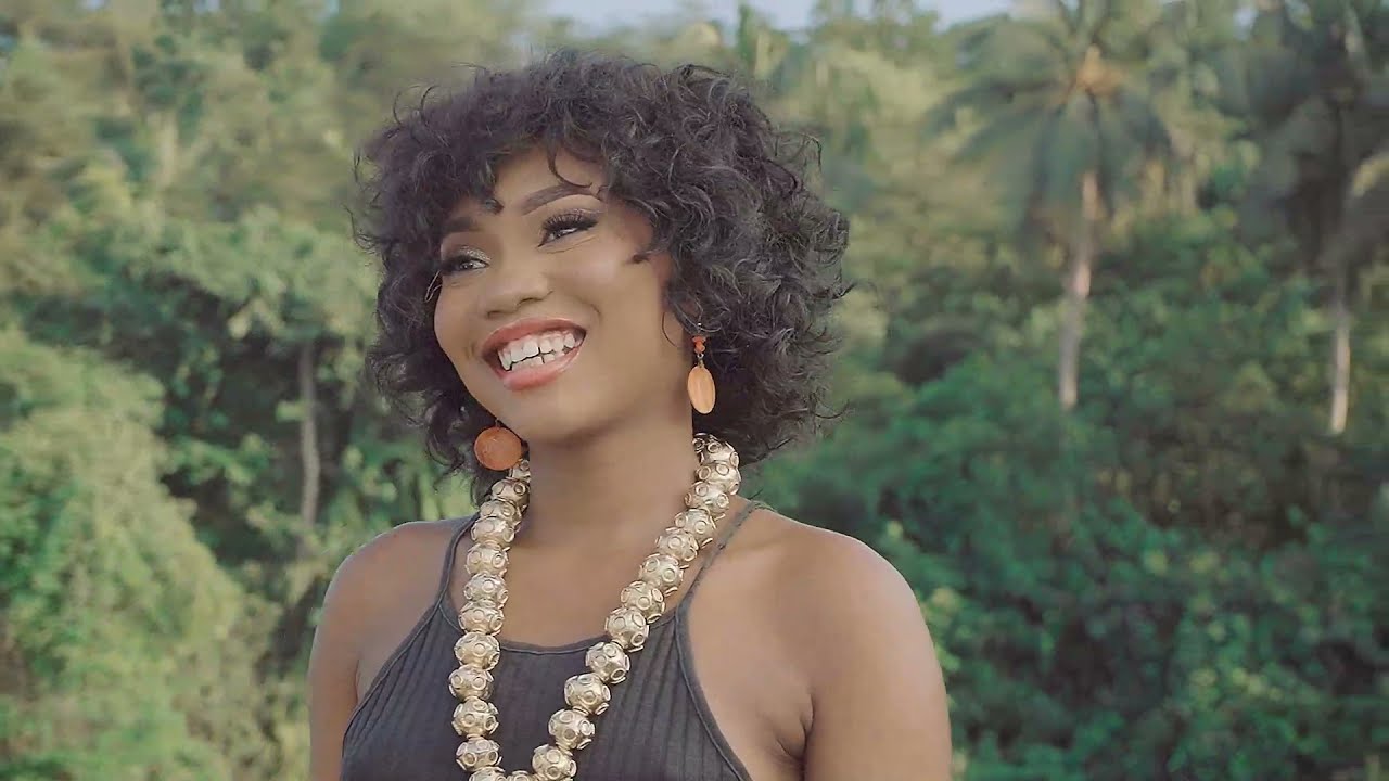 Mr Brayan - Beaucoup D'argent (clip officiel) - YouTube