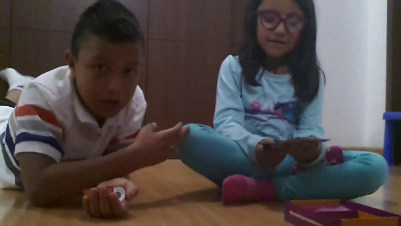 Jugando juegos de mesa con mi hermana... Quien ganará? - YouTube