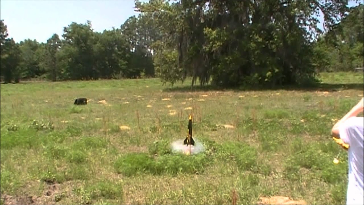 "Big Daddy" Estes Model Rocket Launch (2012) - YouTube