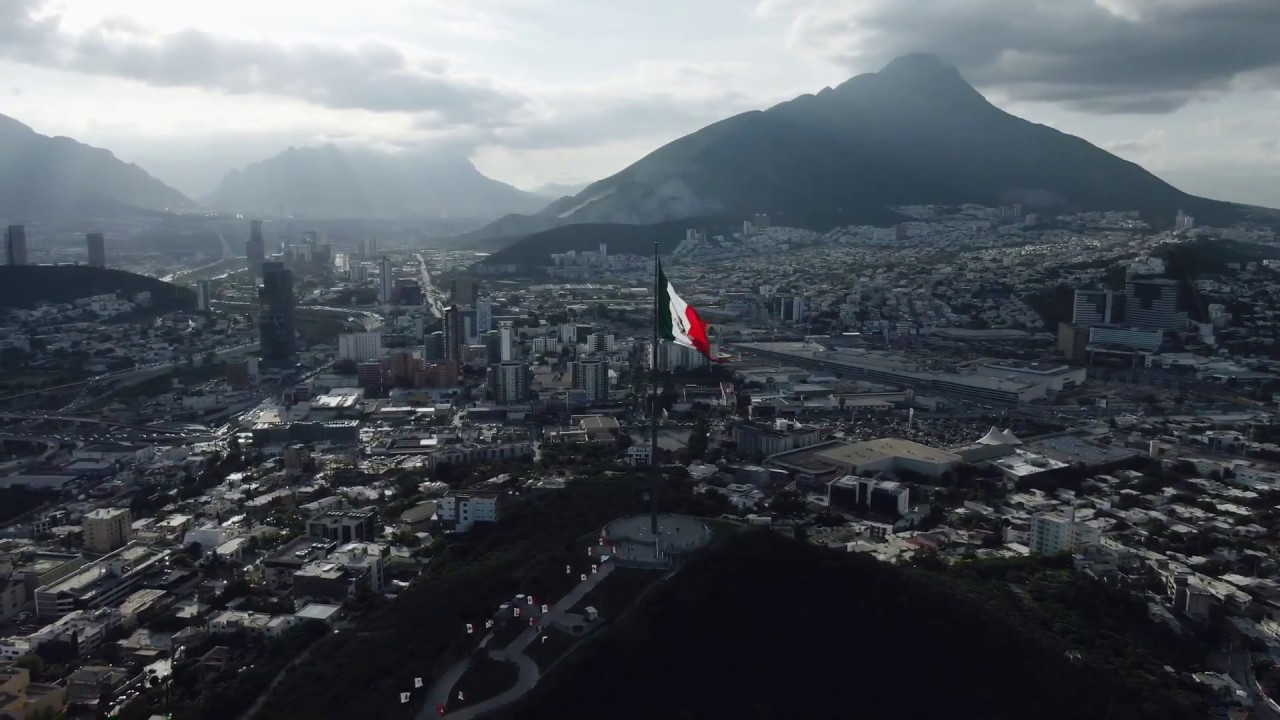 Monterrey Obispado Asta Bandera - YouTube