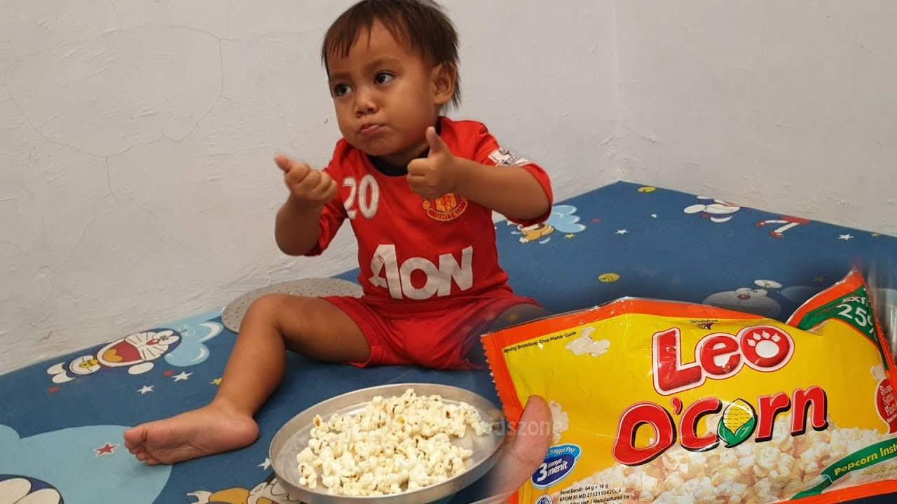 Makan Popcorn Leo O'Corn Praktis Tinggal Masak Sudah Ada Rasa Manis Dan ...